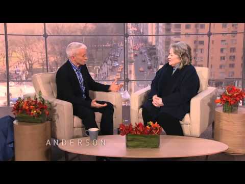 Kathy Bates Says People Still Associate Her with 'Misery'