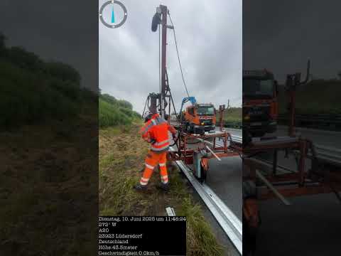 Installation von Leitplanken auf Autobahnen. #leitplanke #autobahn