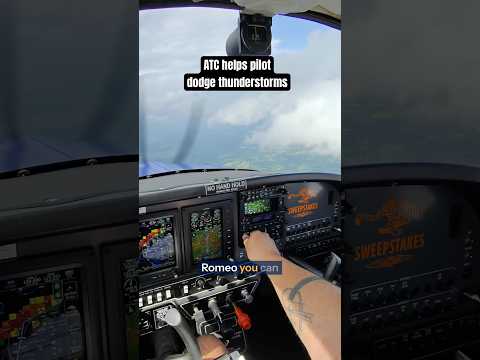 ATC helps pilot dodge Thunderstorms ⛈️