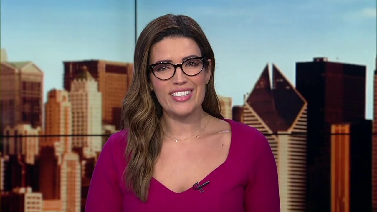 Here's why anchor Tanja Babich chose to wear glasses on-air | ABC7 Chicago