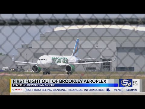 Commercial flights take off from Downtown Mobile Airport