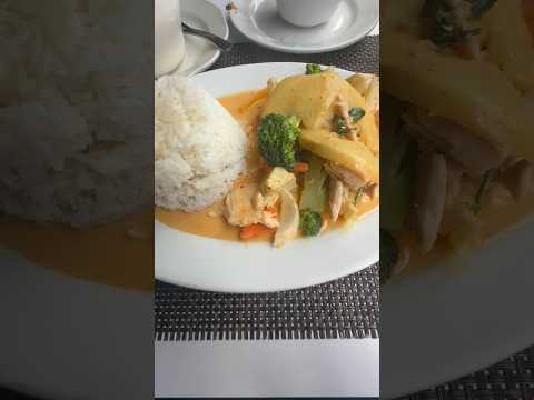 Tour De Lancaster Restaurant Reviews || SukhoThai #restaurant #foodreview #thai #local #short #fyp