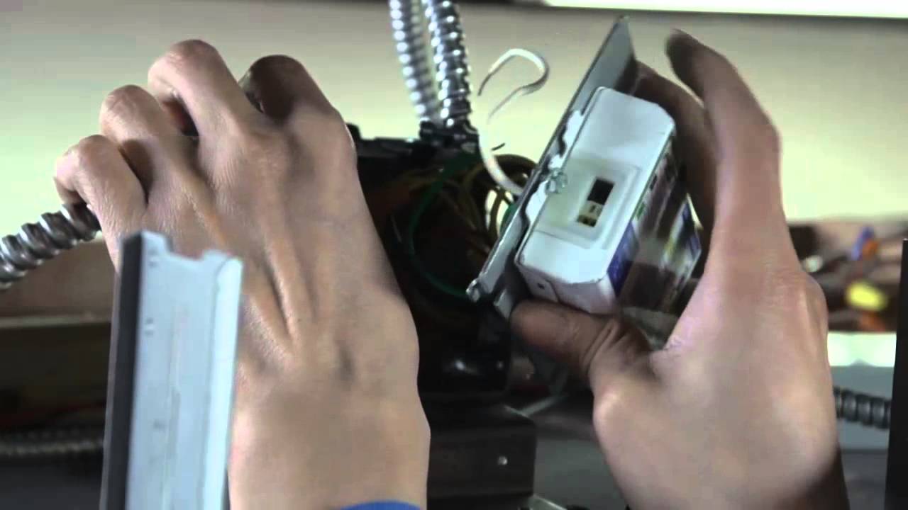 EVERYLITE DOWNLIGHT INSTALLATION