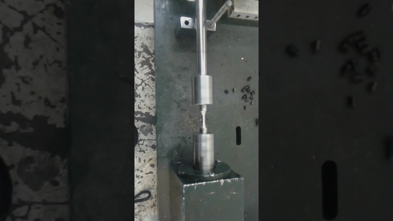 Fatigue Test and sample failure.