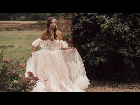Styled Wedding Fashion Shoot // Lettie Leyland // Lillibrooke Manor // Tala Daniel Bridal Boutique