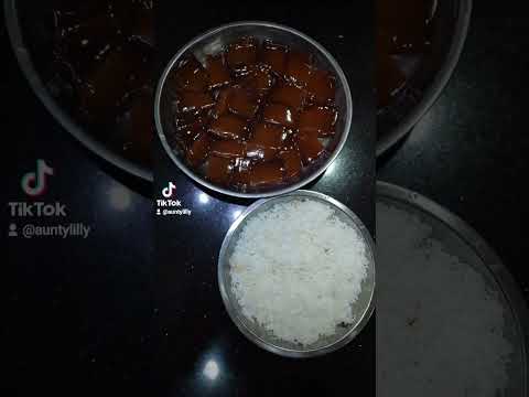 RECIPE: Homemade Steamed Nian Gao With Grated Coconut For Tea Time