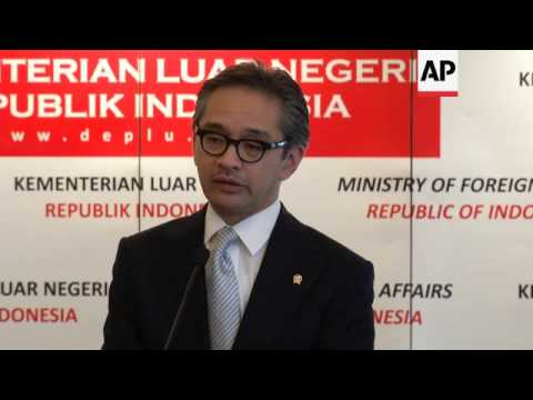 Indonesia and Australia FMs discuss efforts to combat people smuggling