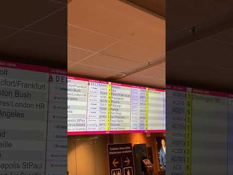 Flights at YUL ✈️🇨🇦😃 Montreal Airport