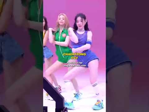 Female idols and their insecurities #shorts#kpop#yuna#wonyoung#lisa#blackpink#tzuyu#twice#itzy#fypシ