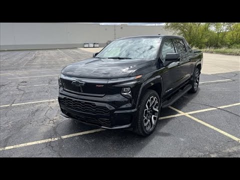 Used 2024 Chevrolet Silverado EV Saukville WI Mequon, WI #E17360