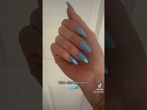 Summer nail inspiration: blue chrome nails π©΅