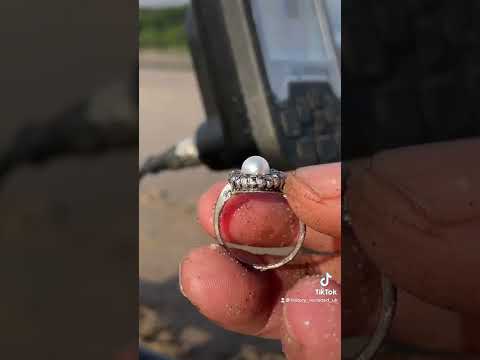 AMAZING Beach Detecting Find In Scotland