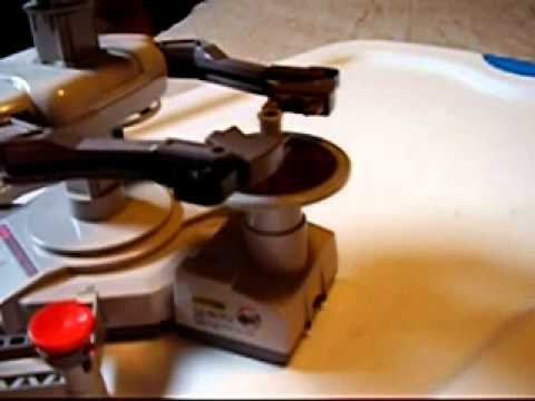 Nintendo NES R.O.B Robot in action