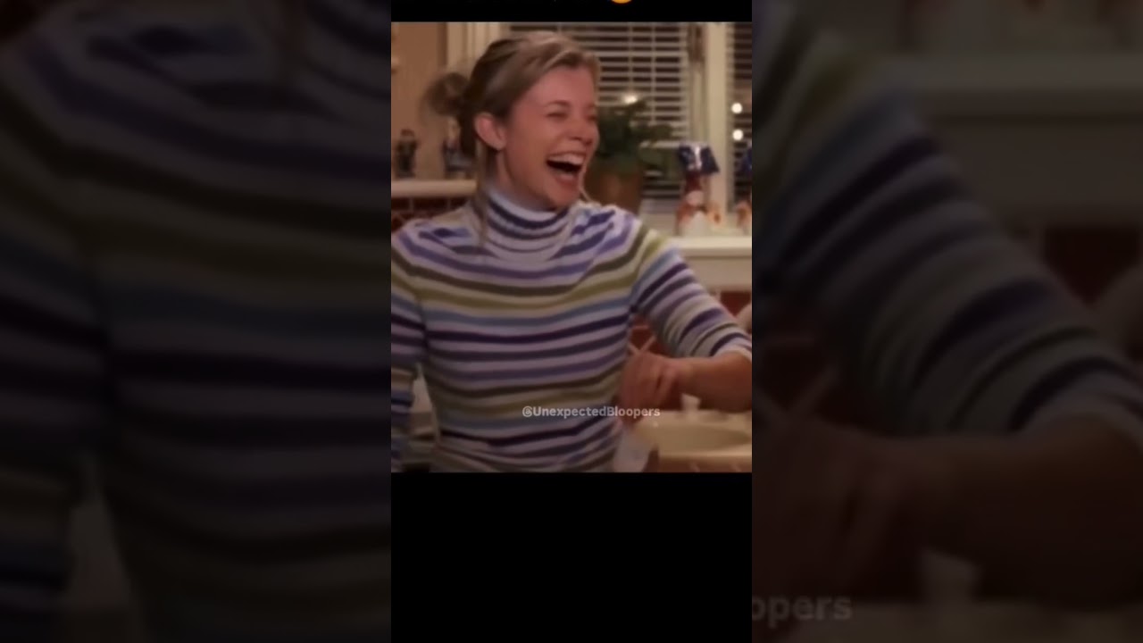 Amy Smart BREAKS Herself In HILARIOUS Just Friends Accidental BLOOPER!