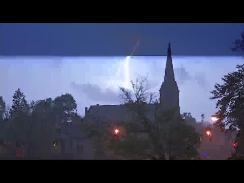 Lightning delays movie shoot