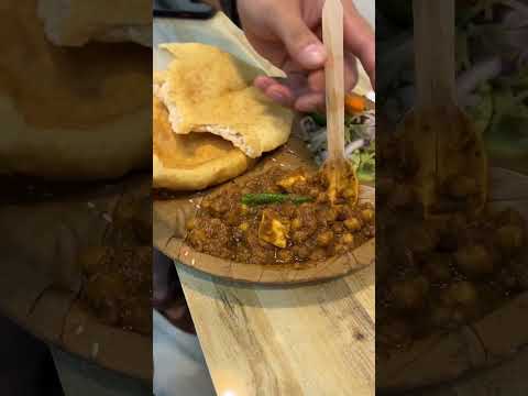 I tried the most Famous Chole Bhature in Delhi || Street Food | Cheat Day