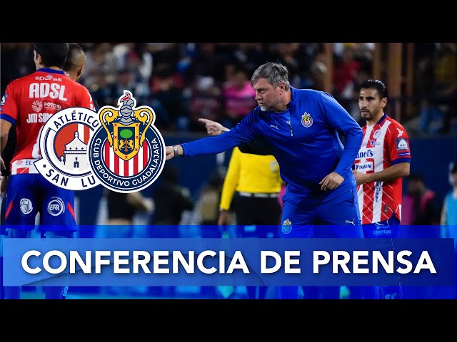 Chivas sin técnico contra Pumas; Óscar García se recupera