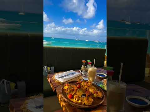 Exploring the island of St. Maarten & St. Martin in the Caribbean #travel #caribbean #stmaarten