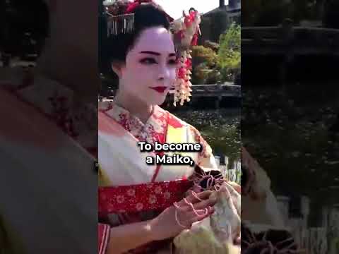 The MYSTERY of Maiko apprentice geisha in Japan 🎎 #shorts