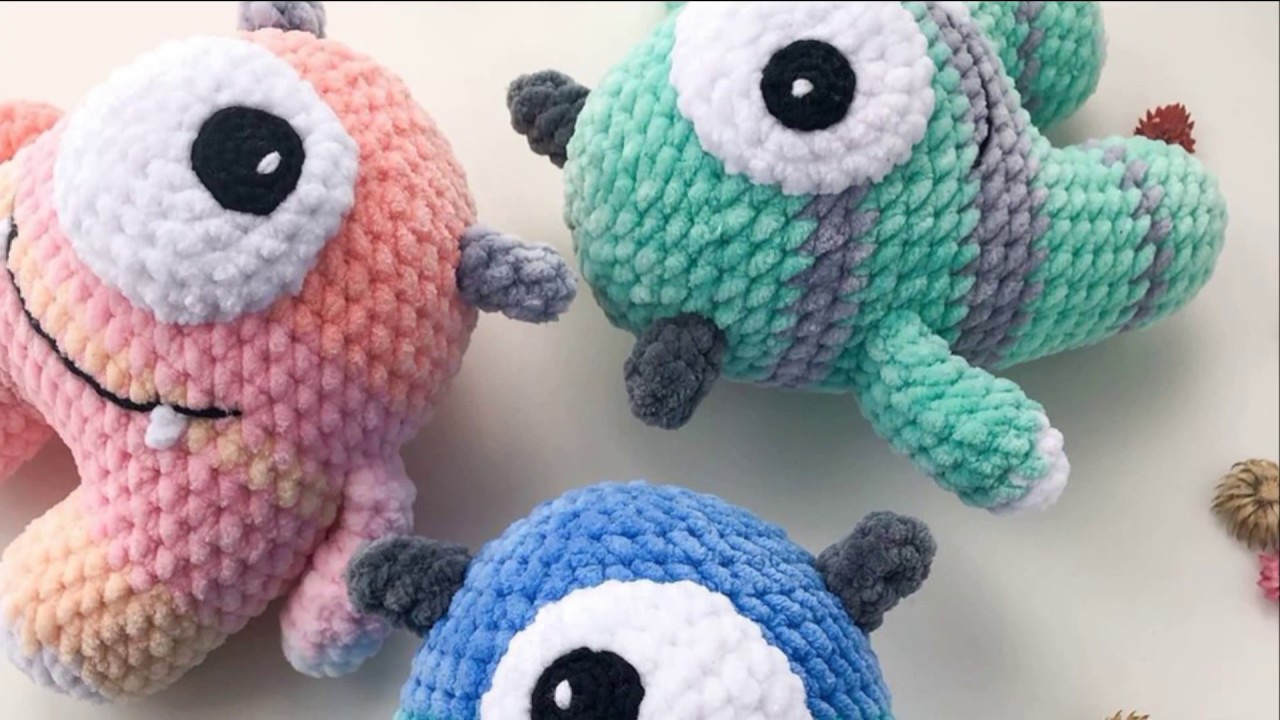 Amigurumi monster Free crochet plush pattern