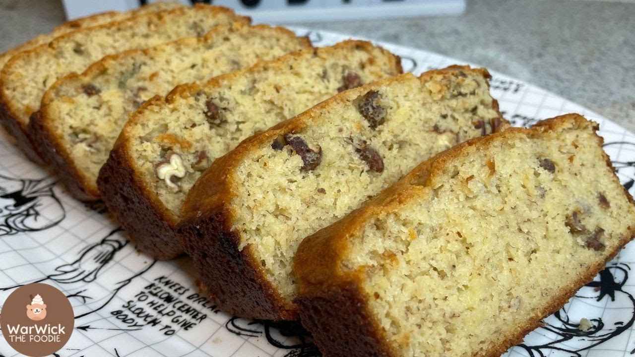 Easy MOIST BANANA BREAD recipe with brown sugar delicious!