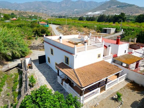 Unique country house with unprecedented possibilities in idyllic Salobreña, Costa Tropical