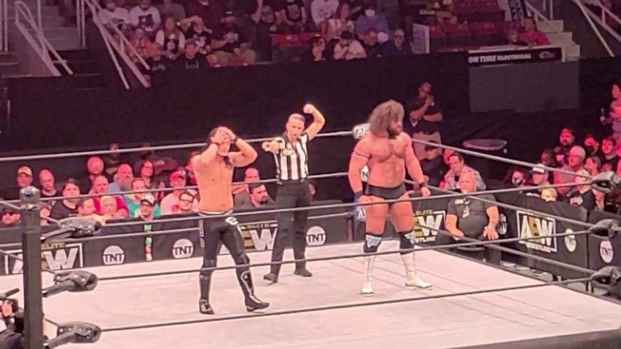 Finish to Aaron Solo/ Nick Comoroto vs. Rosario Grillo/ Hunter Knott - AEW Dark Elevation 8-2 (Live)