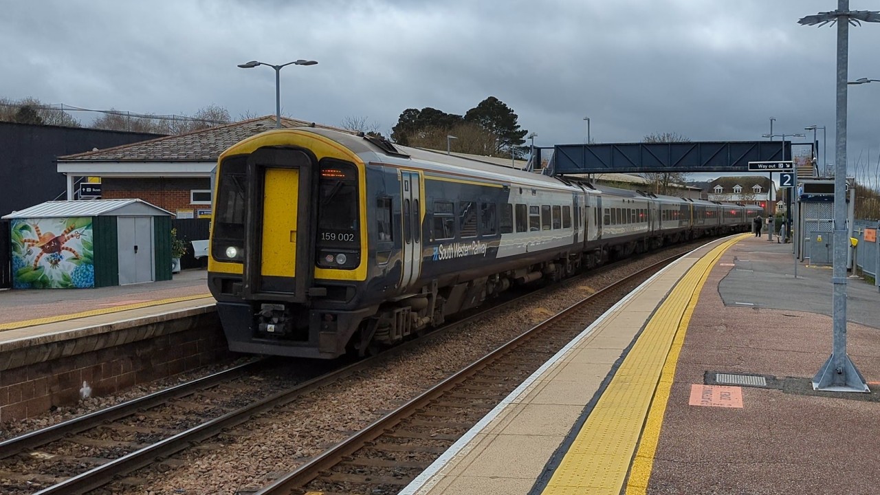 South Western Railway, SWR, Class 159, 159002 & 159003, 1L52 #class159 #dmu #railway #swr #train