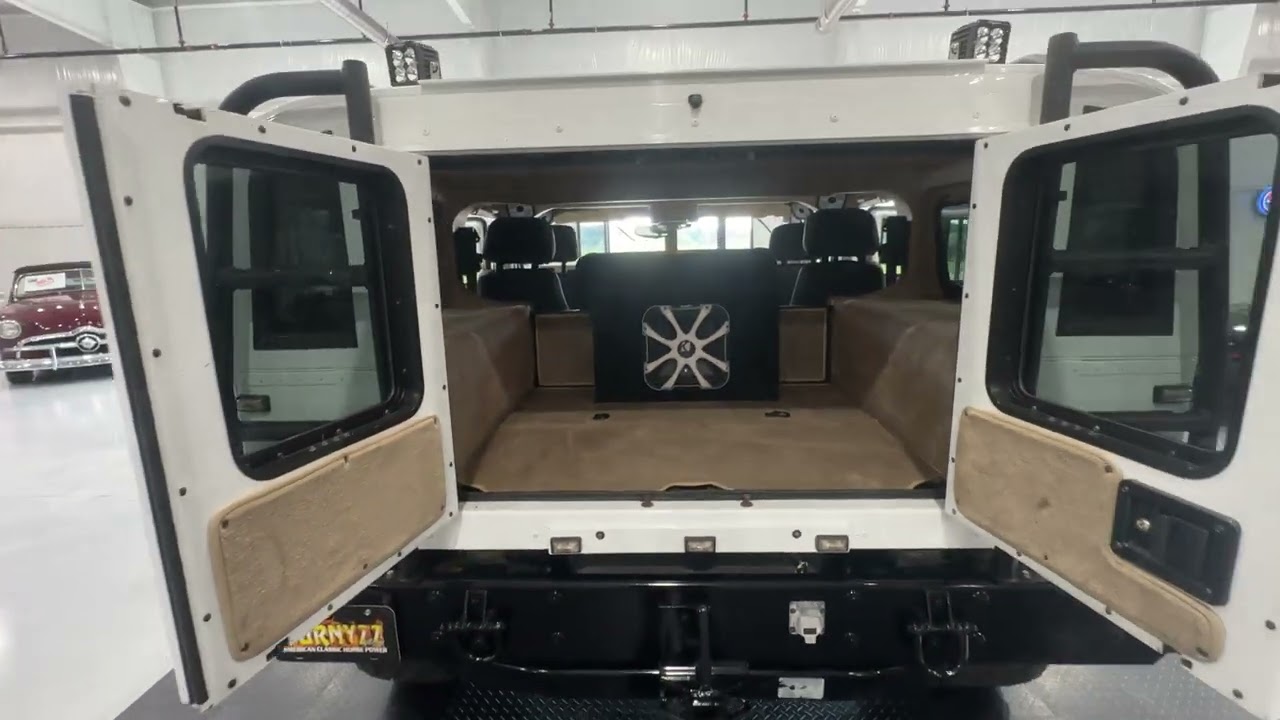52k-Mile 2002 Hummer H1 Wagon Interior