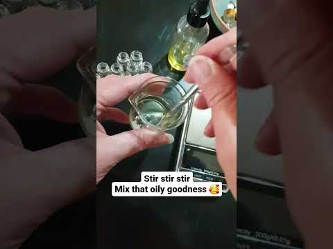 💫Mixing oils for perfumery💫 #perfumemaking #naturallife #perfumes #smallyoutuber