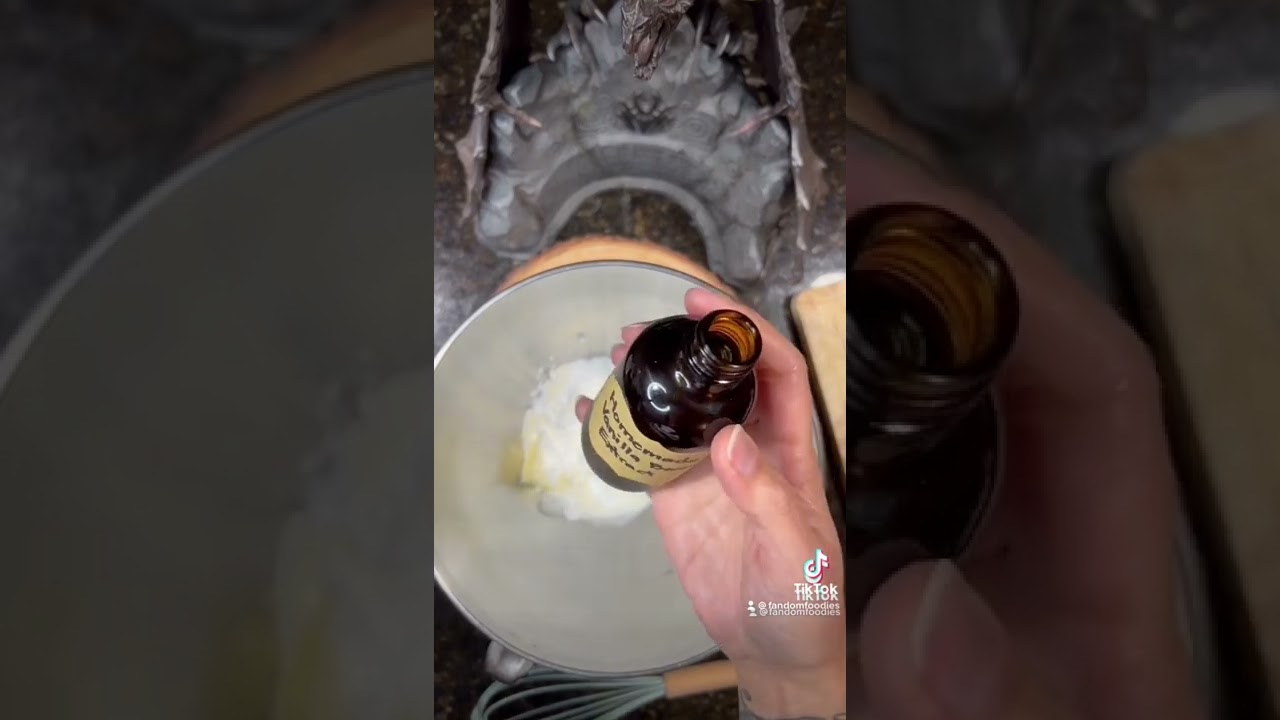 Fandom Foodies make the Skyrim Sweetroll Recipe