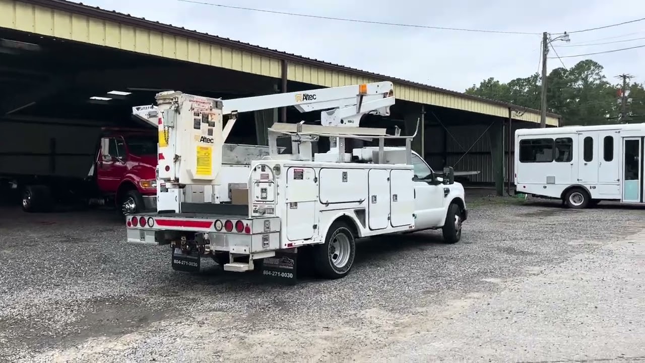 2023 International Rollback with Autogrip and Miller/Chevron bed