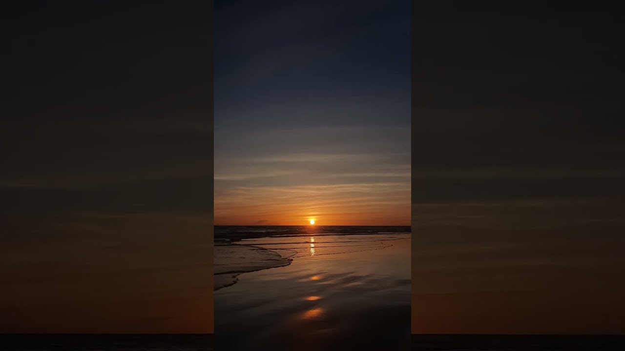 SUNSET TERBAIK , Wajib kalian lihat video ini #sunset #sore #viral #fyp #pantai #travelvlog