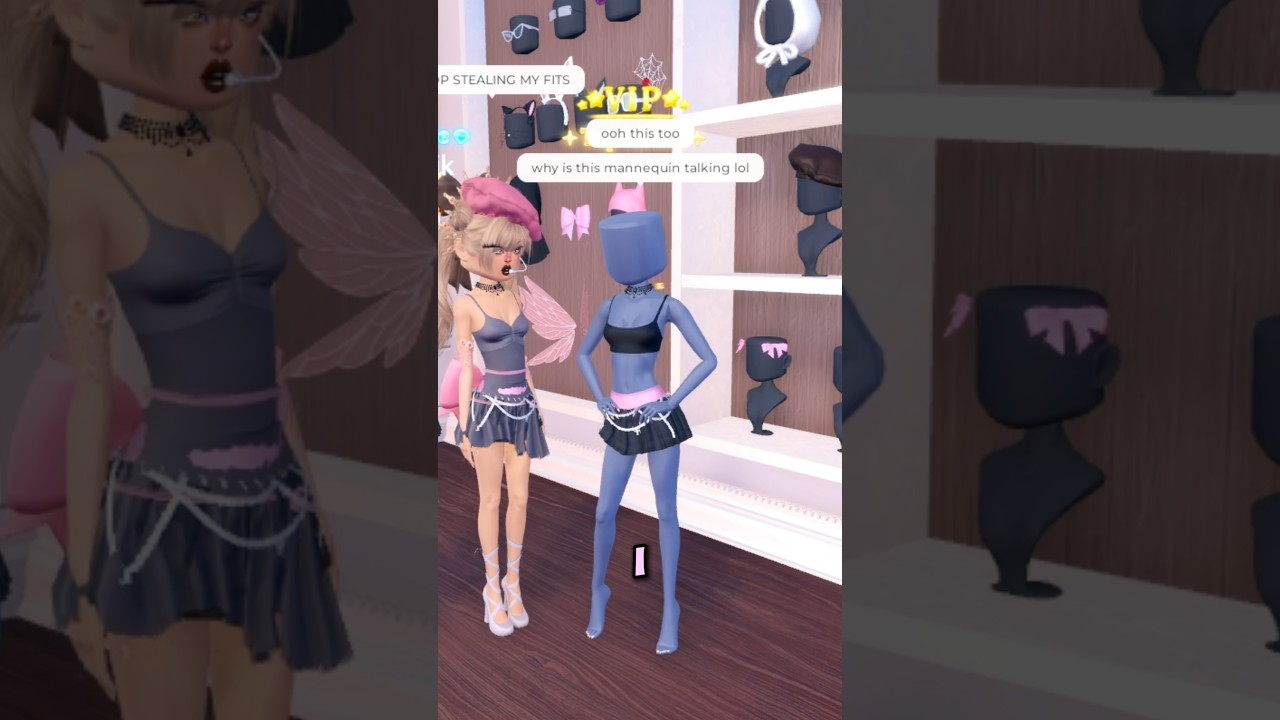 TROLLING a FAKE Mannequin? 😭 on Dress to Impress #dresstoimpress #roblox #dti