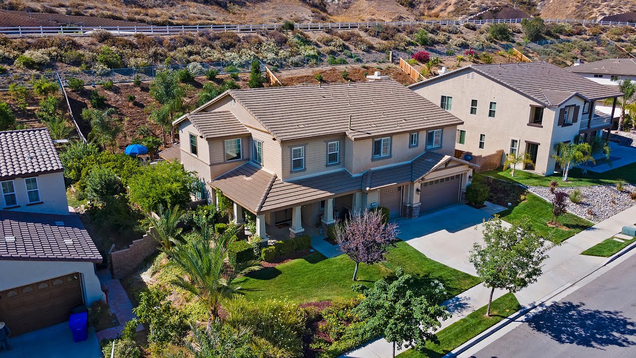 33856 Old Trail Dr, Yucaipa, CA 92399