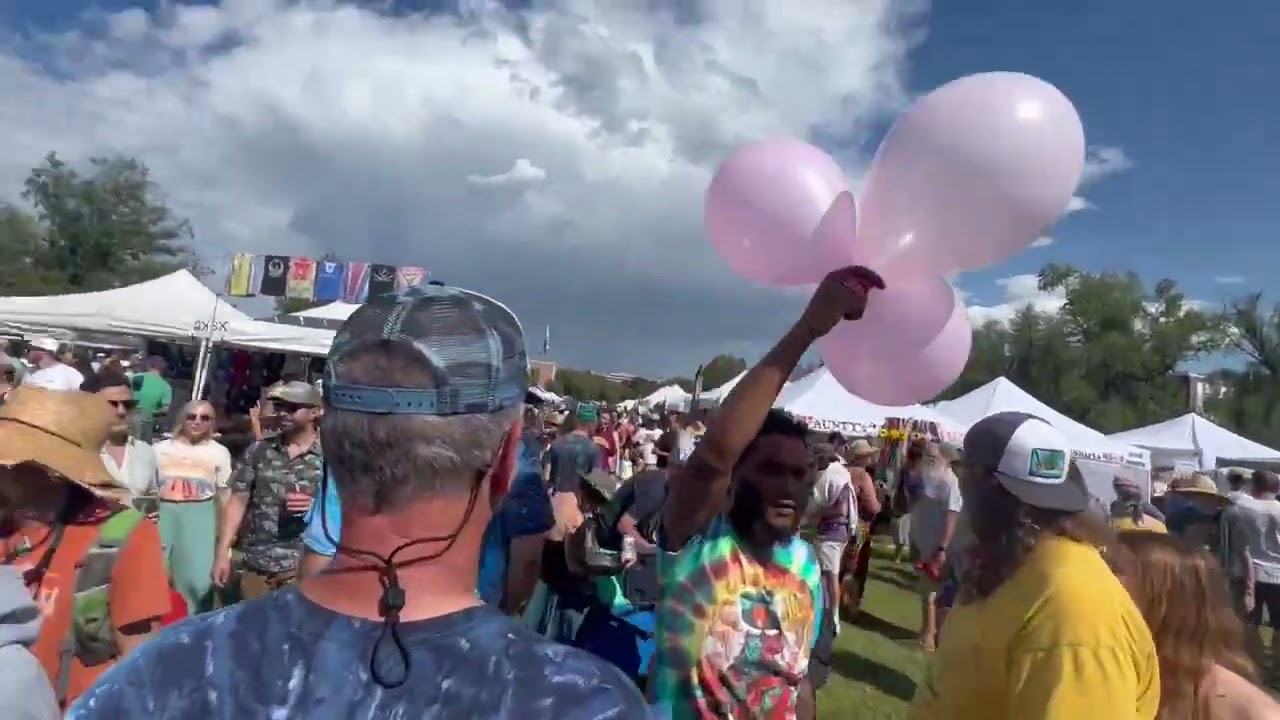 A little strolling down Shakedown in Boulder - 2023