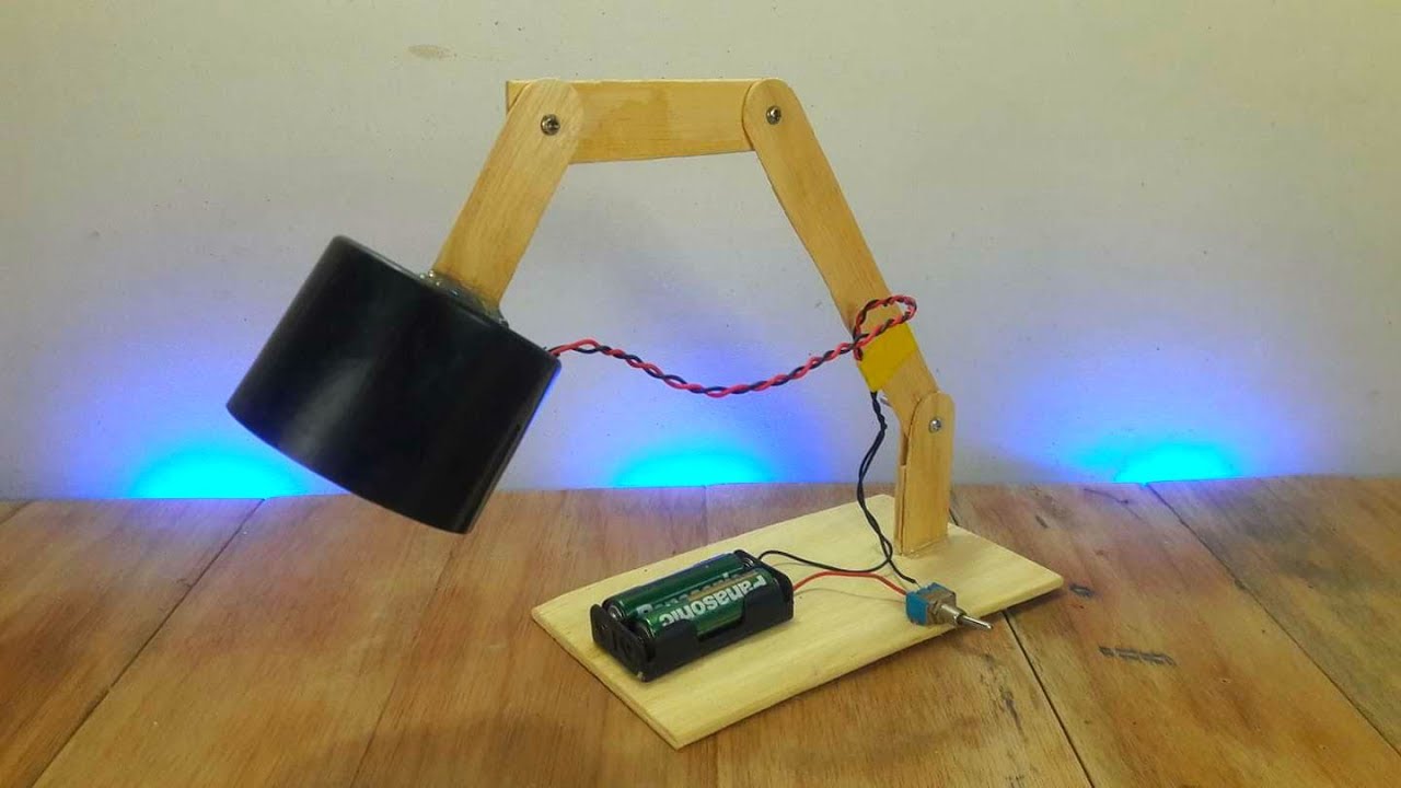 Cómo Hacer Una Lámpara de Escritorio Casera - DIY