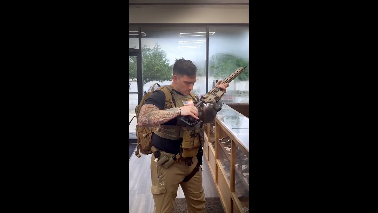 When a Super Soldier walks into the gun store... (via: @LouisianaFirearms)