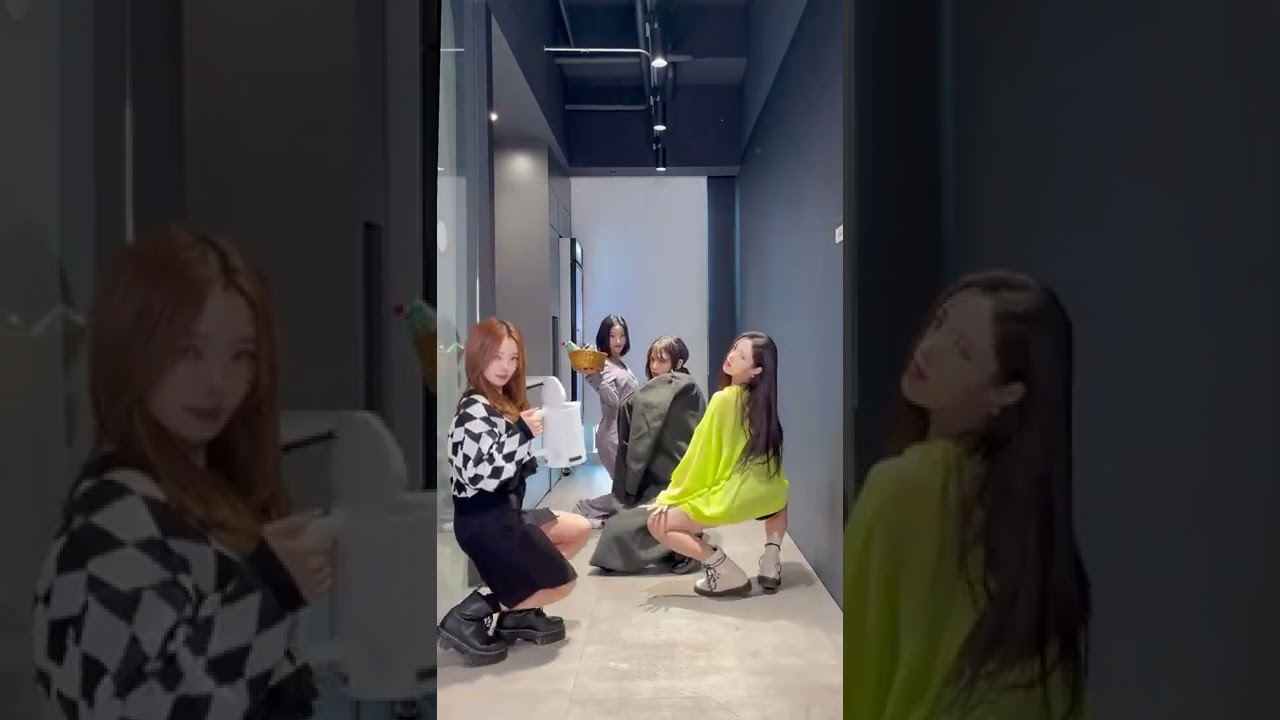 They really went from 🥰 to 😎 #fromis_9