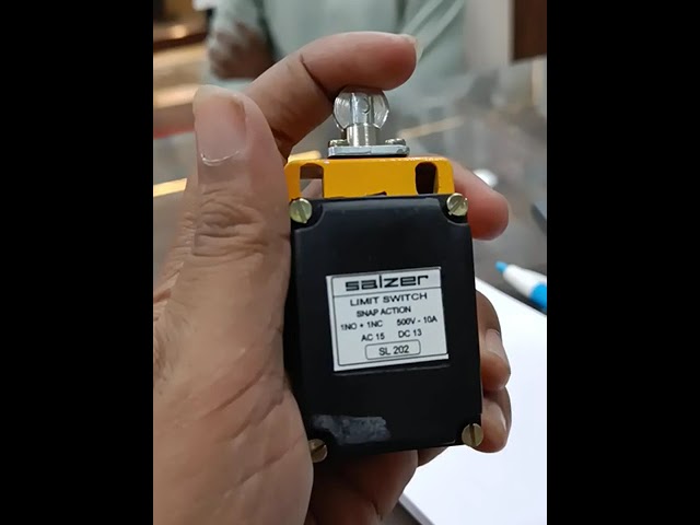 Limit Switches - Jlsla 2no 2nc Trader - Retailer from Kolkata
