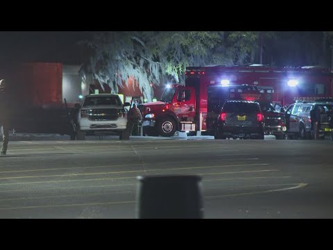 JFRD: 1 dead, 3 missing, including children, after boat capsizes on St. Johns River in Jacksonville