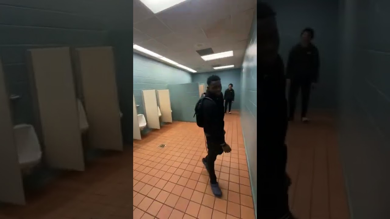 RoweReal15 stands in Kb face & he doesn’t do a thing about it‼️