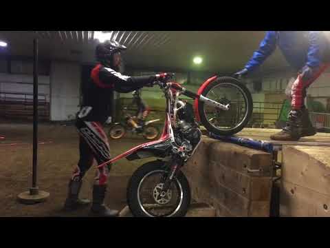 Indoor No 9 Roll up and splatter practice