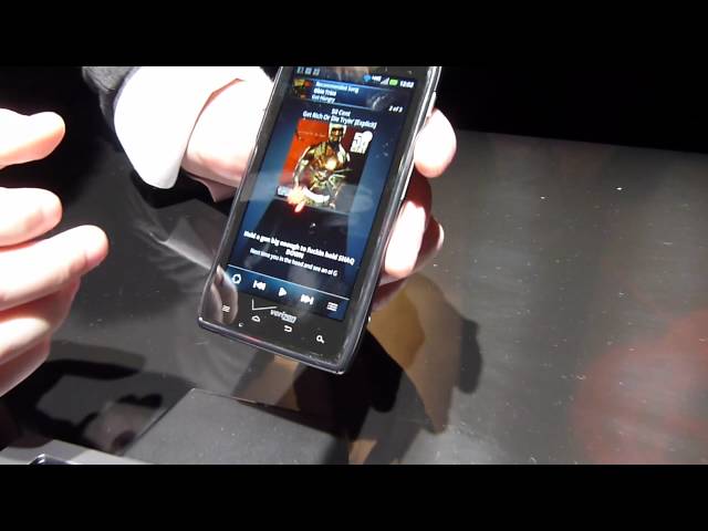 Motorola DROID RAZR hands-on - PhoneArena