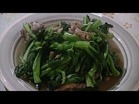 Cooking Chinese Vegetables (Chicken And Yu Choy Stir Fry) Wok Stir Fry