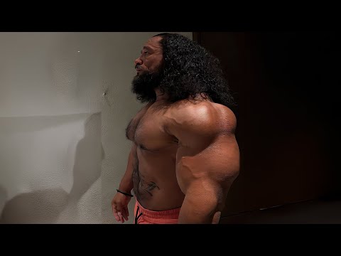 THE BEAST RETURNS FOR MR. OLYMPIA 2025 - LOOKS INCREDIBLY "MASSIVE MONSTER" - Roelly Winklaar