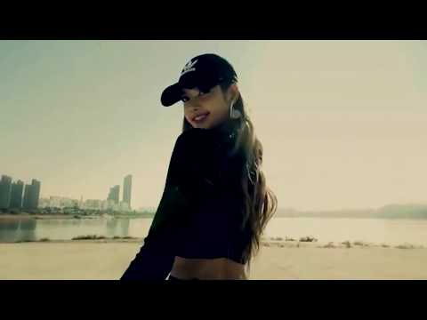 BLACKPINK LISA : X ACADEMY [ ZOOM - 2 TIMES ]