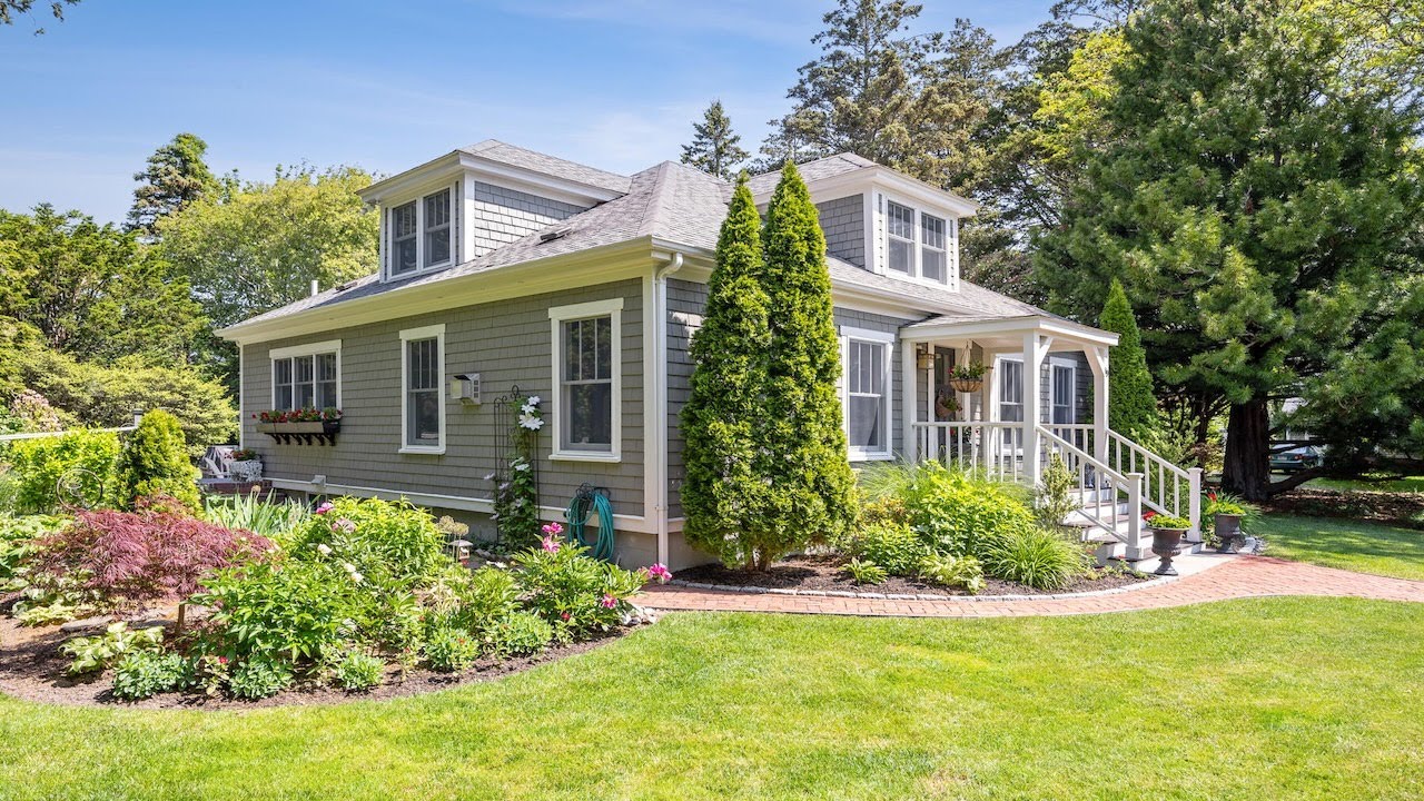 New England Charm With Modern Sensibility | Cape Cod, Massachusetts