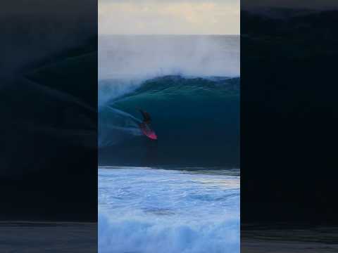 @JamieOBrienJOB 🤯🤯 #beach #oahu #surf #viral #bigwaves #ocean #pipeline #hawaii #travel