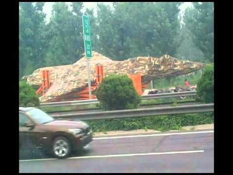 Chinese F-35 equivalent J-31 stealth fighter exposed